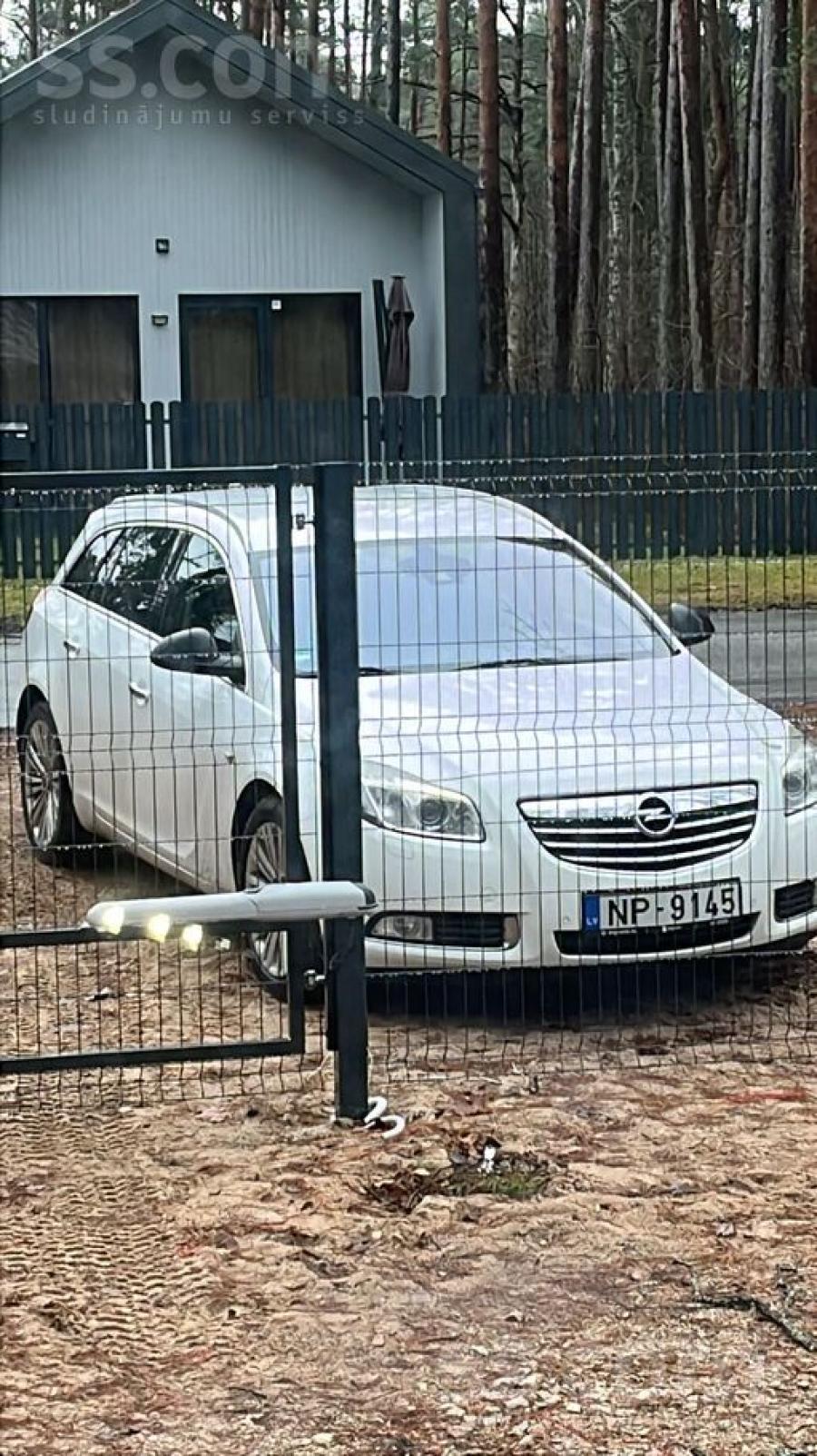 Balts Opel Insignia 2011 Jūrmala, ar dzinēja tilpumu 2.00 L un nobraukumu 282 tūkst. km par 3000 €, foto 3 vietnē AUTOMOTO.COM.LV