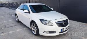 White Opel Insignia 2011 in Jelgava, with an engine capacity of 2.00 L and mileage of 250 thousand km for 4400 €, photo  on AUTOMOTO.COM.LV