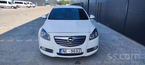 Balts Opel Insignia 2011 Jelgava, ar dzinēja tilpumu 2.00 L un nobraukumu 250 tūkst. km par 4400 €, foto 2 vietnē AUTOMOTO.COM.LV