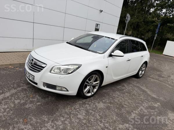 Balts Opel Insignia 2011 Rīga, ar dzinēja tilpumu 2.00 L un nobraukumu 363 tūkst. km par 1950 €, foto 3 vietnē AUTOMOTO.COM.LV