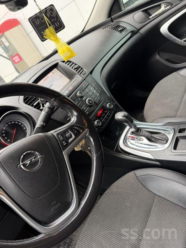 Balts Opel Insignia 2011 Rīga, ar dzinēja tilpumu 2.00 L un nobraukumu 363 tūkst. km par 1950 €, foto 5 vietnē AUTOMOTO.COM.LV