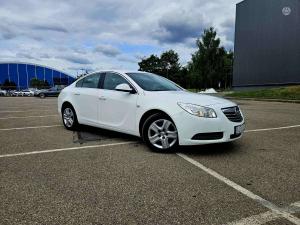 White Opel Insignia 2013 in Vilnius, with an engine capacity of 2.00 L and mileage of 115 thousand km for 5500 €, photo 14 on AUTOMOTO.COM.LV