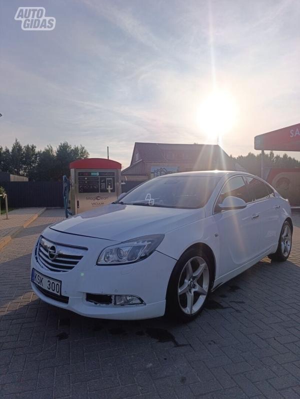 Balts Opel Insignia 2013 Viļņa, ar dzinēja tilpumu 1.90 L un nobraukumu 0 tūkst. km par 2250 €, foto 1 vietnē AUTOMOTO.COM.LV