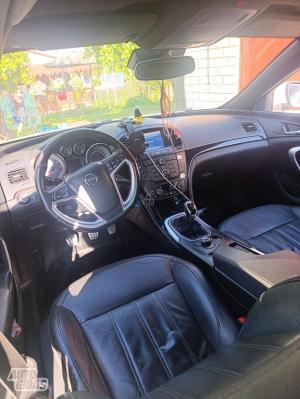 White Opel Insignia 2013 in Vilnius, with an engine capacity of 1.90 L and mileage of 0 thousand km for 2250 €, photo 6 on AUTOMOTO.COM.LV