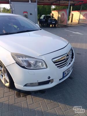 White Opel Insignia 2013 in Vilnius, with an engine capacity of 1.90 L and mileage of 0 thousand km for 2250 €, photo 7 on AUTOMOTO.COM.LV