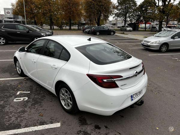 Balts Opel Insignia 2014 Kauņa, ar dzinēja tilpumu 1.96 L un nobraukumu 240 tūkst. km par 3999 €, foto 9 vietnē AUTOMOTO.COM.LV