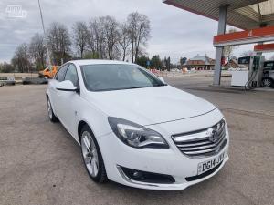 White Opel Insignia 2014 in Taurage, with an engine capacity of 2.00 L and mileage of 200 thousand km for 1950 €, photo 11 on AUTOMOTO.COM.LV