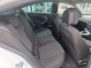 White Opel Insignia 2014 in Taurage, with an engine capacity of 2.00 L and mileage of 200 thousand km for 1950 €, photo 19 on AUTOMOTO.COM.LV
