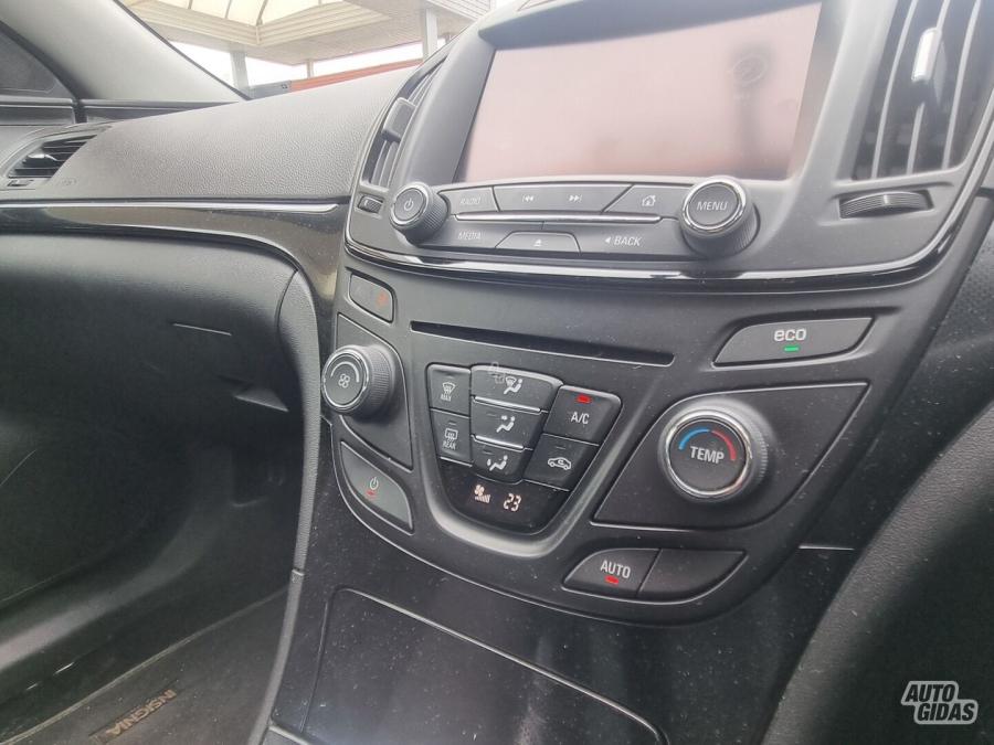 White Opel Insignia 2014 in Taurage, with an engine capacity of 2.00 L and mileage of 200 thousand km for 1950 €, photo 30 on AUTOMOTO.COM.LV