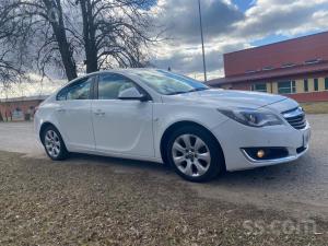 Balts Opel Insignia 2015 Cēsis, ar dzinēja tilpumu 2.00 L un nobraukumu 244 tūkst. km par 5100 €, foto 4 vietnē AUTOMOTO.COM.LV