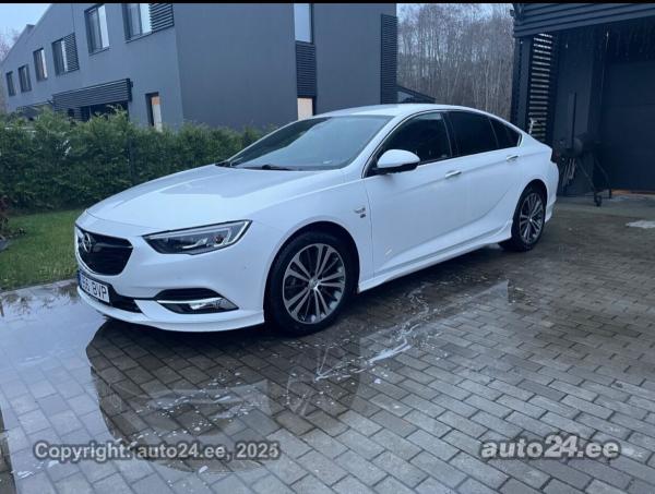 Balts Opel Insignia 2017 Tallina, ar dzinēja tilpumu 2.00 L un nobraukumu 151 tūkst. km par 17900 €, foto 2 vietnē AUTOMOTO.COM.LV