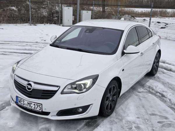 White Opel Insignia 2017 in Marijampole, with an engine capacity of 1.96 L and mileage of 206 thousand km for 6900 €, photo 7 on AUTOMOTO.COM.LV