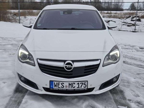White Opel Insignia 2017 in Marijampole, with an engine capacity of 1.96 L and mileage of 206 thousand km for 6900 €, photo 8 on AUTOMOTO.COM.LV