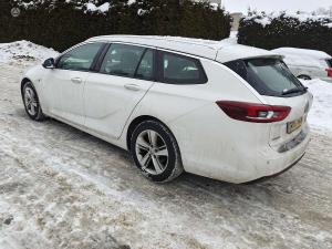 White Opel Insignia 2017 in Prienai, with an engine capacity of 1.60 L and mileage of 200 thousand km for 3250 €, photo 4 on AUTOMOTO.COM.LV