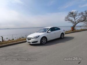 White Opel Insignia 2017 in Tallinn, with an engine capacity of 2.00 L and mileage of 267 thousand km for 7800 €, photo  on AUTOMOTO.COM.LV