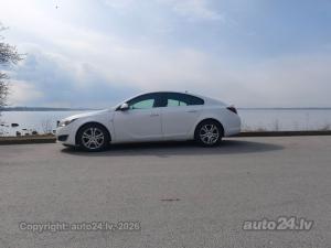 Balts Opel Insignia 2017 Tallina, ar dzinēja tilpumu 2.00 L un nobraukumu 267 tūkst. km par 7800 €, foto 13 vietnē AUTOMOTO.COM.LV