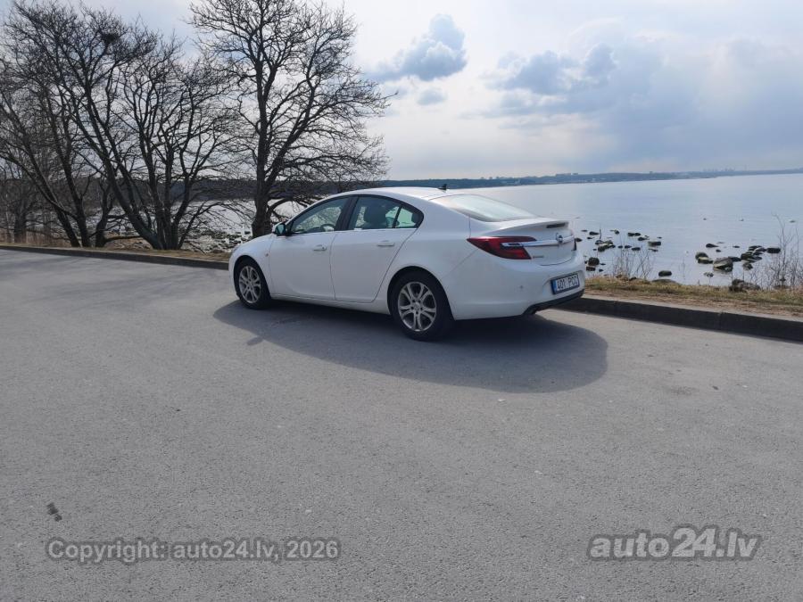 Balts Opel Insignia 2017 Tallina, ar dzinēja tilpumu 2.00 L un nobraukumu 267 tūkst. km par 7800 €, foto 15 vietnē AUTOMOTO.COM.LV