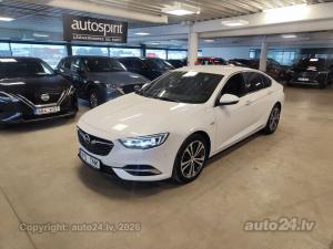 White Opel Insignia 2018 in Tartu, with an engine capacity of 2.00 L and mileage of 137 thousand km for 12990 €, photo  on AUTOMOTO.COM.LV