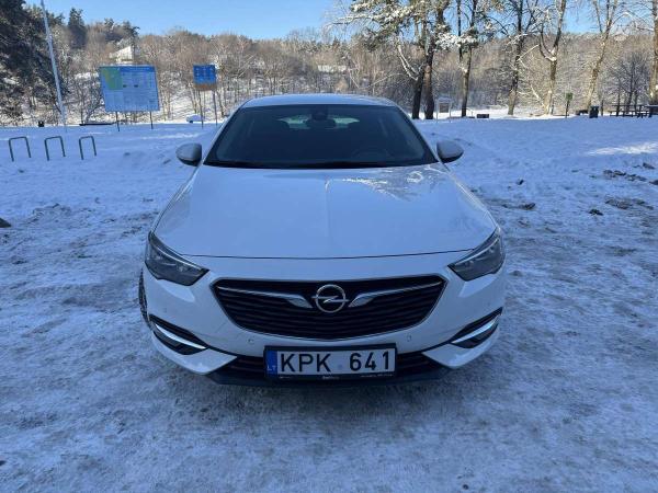 White Opel Insignia 2018 in Vilnius, with an engine capacity of 1.49 L and mileage of 67 thousand km for 14500 €, photo 2 on AUTOMOTO.COM.LV