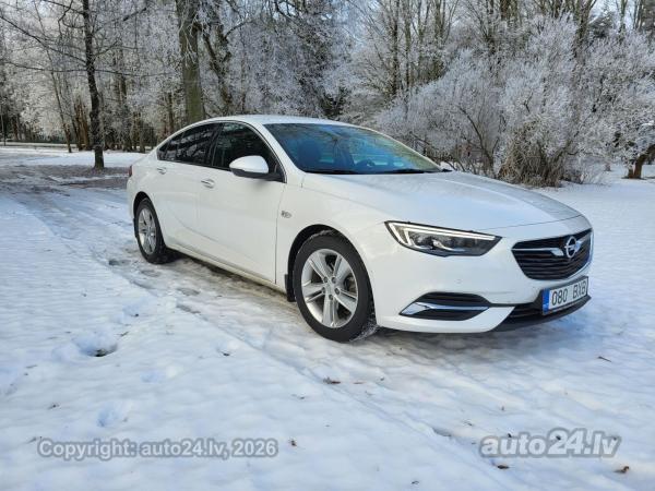 White Opel Insignia 2018 in Parnu, with an engine capacity of 1.50 L and mileage of 112 thousand km for 11500 €, photo 2 on AUTOMOTO.COM.LV