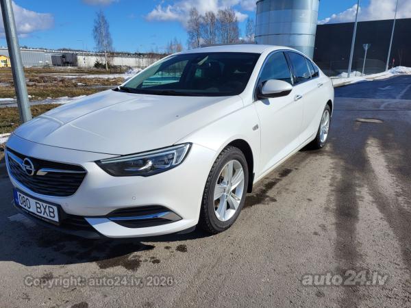 White Opel Insignia 2018 in Parnu, with an engine capacity of 1.50 L and mileage of 112 thousand km for 11500 €, photo 6 on AUTOMOTO.COM.LV