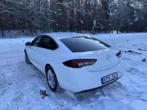 White Opel Insignia 2018 in Vilnius, with an engine capacity of 1.50 L and mileage of 67 thousand km for 13900 €, photo 5 on AUTOMOTO.COM.LV