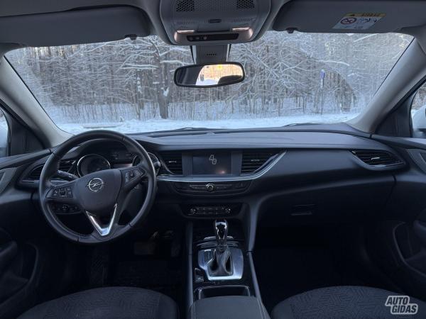 White Opel Insignia 2018 in Vilnius, with an engine capacity of 1.50 L and mileage of 67 thousand km for 13900 €, photo 10 on AUTOMOTO.COM.LV