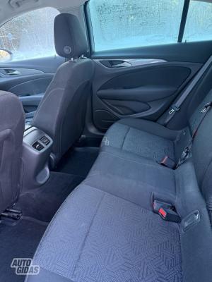 White Opel Insignia 2018 in Vilnius, with an engine capacity of 1.50 L and mileage of 67 thousand km for 13900 €, photo 14 on AUTOMOTO.COM.LV