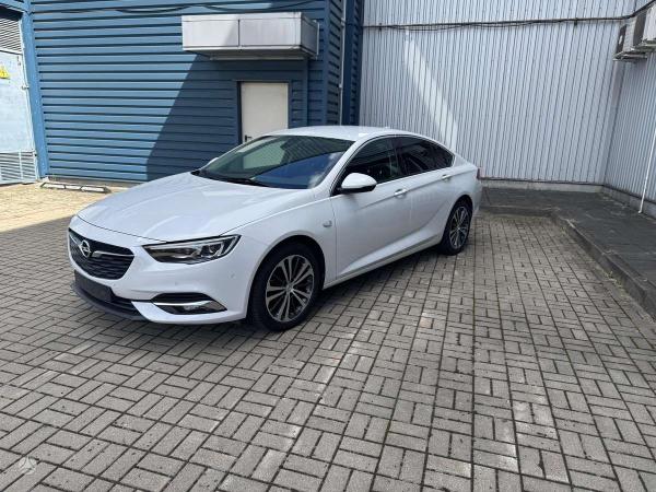Balts Opel Insignia 2018 Viļņa, ar dzinēja tilpumu 1.49 L un nobraukumu 103 tūkst. km par 12500 €, foto 2 vietnē AUTOMOTO.COM.LV