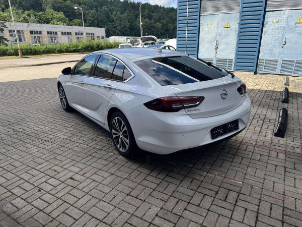 Balts Opel Insignia 2018 Viļņa, ar dzinēja tilpumu 1.49 L un nobraukumu 103 tūkst. km par 12500 €, foto 3 vietnē AUTOMOTO.COM.LV