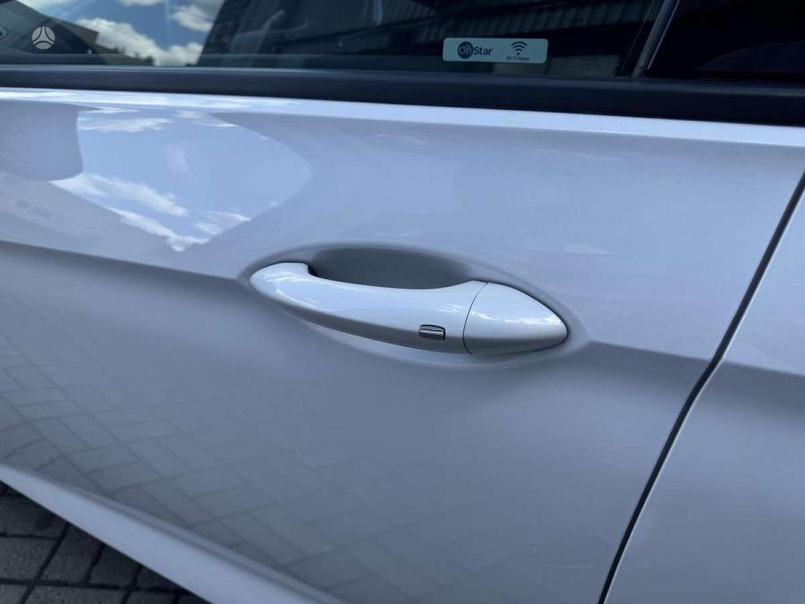 Balts Opel Insignia 2018 Viļņa, ar dzinēja tilpumu 1.49 L un nobraukumu 103 tūkst. km par 12500 €, foto 10 vietnē AUTOMOTO.COM.LV