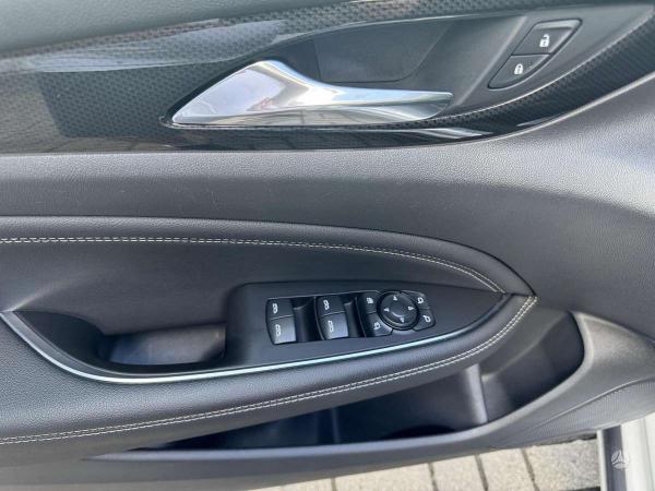 Balts Opel Insignia 2018 Viļņa, ar dzinēja tilpumu 1.49 L un nobraukumu 103 tūkst. km par 12500 €, foto 10 vietnē AUTOMOTO.COM.LV