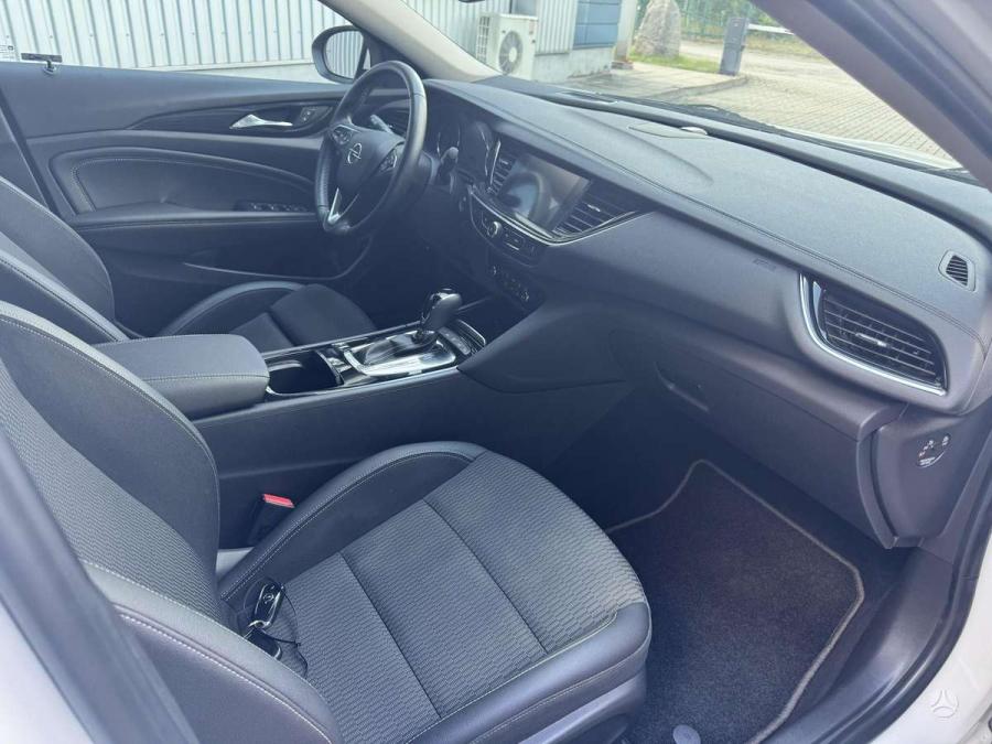 Balts Opel Insignia 2018 Viļņa, ar dzinēja tilpumu 1.49 L un nobraukumu 103 tūkst. km par 12500 €, foto 16 vietnē AUTOMOTO.COM.LV