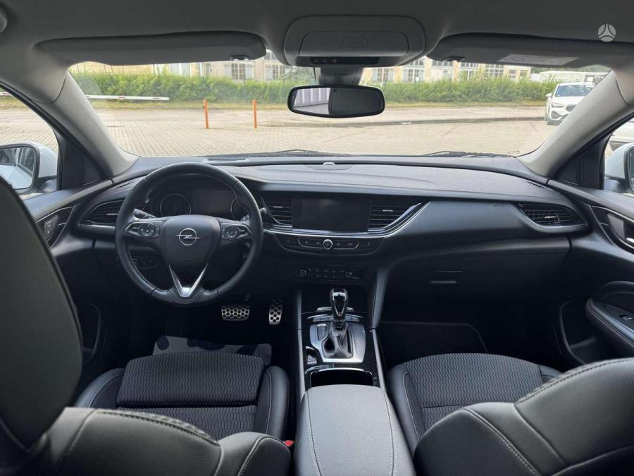 Balts Opel Insignia 2018 Viļņa, ar dzinēja tilpumu 1.49 L un nobraukumu 103 tūkst. km par 12500 €, foto 20 vietnē AUTOMOTO.COM.LV