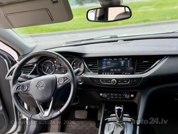 White Opel Insignia 2019 in Tallinn, with an engine capacity of 1.50 L and mileage of 91 thousand km for 12900 €, photo 7 on AUTOMOTO.COM.LV