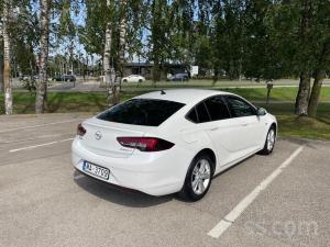 Белый Опель Инсигния 2019 в Рига, объемом двигателя 1.60 л и пробегом 108 тыс. км за 8890 €, фото 7 на AUTOMOTO.COM.LV
