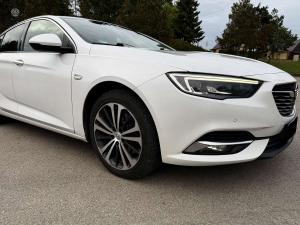White Opel Insignia 2019 in Mazeikiai, with an engine capacity of 1.96 L and mileage of 300 thousand km for 7500 €, photo 10 on AUTOMOTO.COM.LV