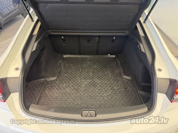 Balts Opel Insignia 2022 Tallina, ar dzinēja tilpumu 2.00 L un nobraukumu 48 tūkst. km par 20900 €, foto 5 vietnē AUTOMOTO.COM.LV