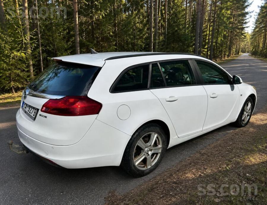 Balts Opel Insignia 2012 Liepāja, ar dzinēja tilpumu 2.00 L un nobraukumu 330 tūkst. km par 2900 €, foto 3 vietnē AUTOMOTO.COM.LV
