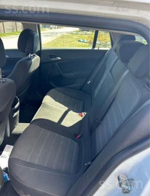 Balts Opel Insignia 2012 Liepāja, ar dzinēja tilpumu 2.00 L un nobraukumu 330 tūkst. km par 2900 €, foto 6 vietnē AUTOMOTO.COM.LV