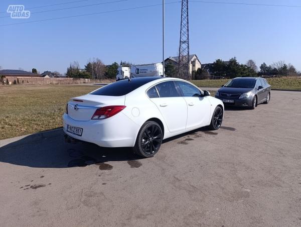 Balts Opel Insignia 2009 Kauņa, ar dzinēja tilpumu 2.00 L un nobraukumu 235 tūkst. km par 1400 €, foto 3 vietnē AUTOMOTO.COM.LV