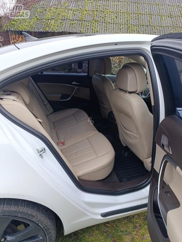 Balts Opel Insignia 2009 Kauņa, ar dzinēja tilpumu 2.00 L un nobraukumu 235 tūkst. km par 1400 €, foto 9 vietnē AUTOMOTO.COM.LV