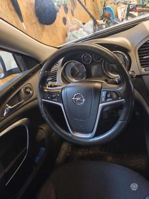 Balts Opel Insignia 2010 Telšiai, ar dzinēja tilpumu 1.96 L un nobraukumu 250 tūkst. km par 1000 €, foto  vietnē AUTOMOTO.COM.LV