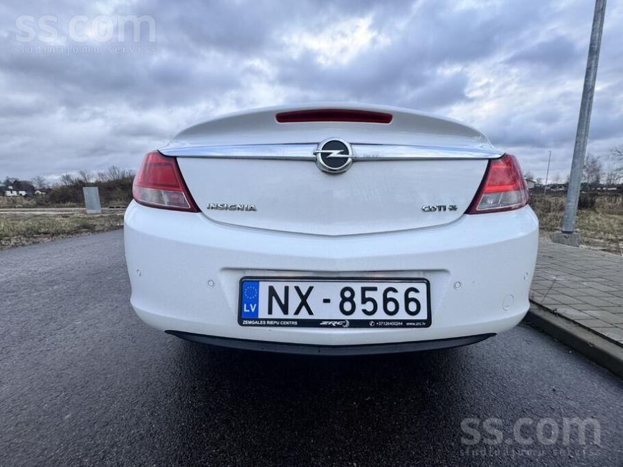Balts Opel Insignia 2011 Jelgava, ar dzinēja tilpumu 2.90 L un nobraukumu 207 tūkst. km par 4200 €, foto 3 vietnē AUTOMOTO.COM.LV