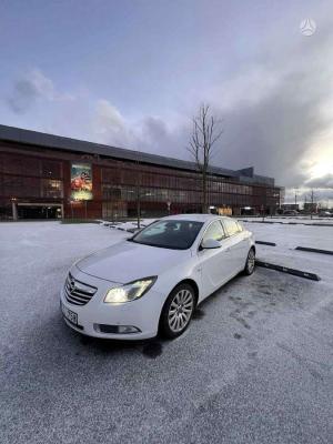 Balts Opel Insignia 2011 Klaipėda, ar dzinēja tilpumu 1.96 L un nobraukumu 307 tūkst. km par 3250 €, foto 2 vietnē AUTOMOTO.COM.LV