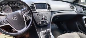 White Opel Insignia 2011 in Riga, with an engine capacity of 2.00 L and mileage of 267 thousand km for 3000 €, photo 16 on AUTOMOTO.COM.LV