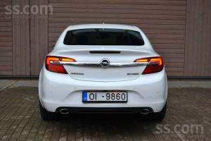 White Opel Insignia 2014 in Jelgava, with an engine capacity of 2.00 L and mileage of 0 thousand km for 6690 €, photo 6 on AUTOMOTO.COM.LV