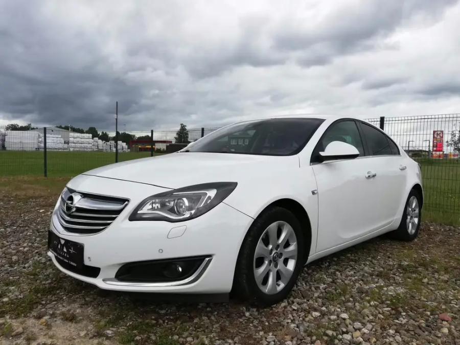 Balts Opel Insignia 2014 Saldus, ar dzinēja tilpumu 2.00 L un nobraukumu 198 tūkst. km par 6500 €, foto 1 vietnē AUTOMOTO.COM.LV