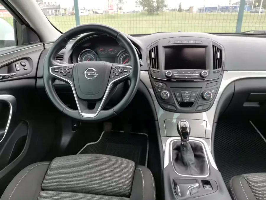 Balts Opel Insignia 2014 Saldus, ar dzinēja tilpumu 2.00 L un nobraukumu 198 tūkst. km par 6500 €, foto 9 vietnē AUTOMOTO.COM.LV