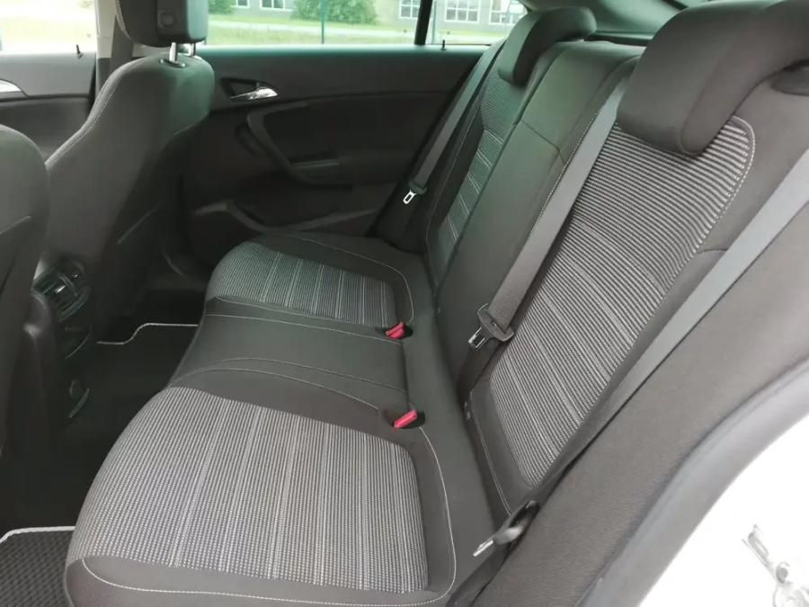 Balts Opel Insignia 2014 Saldus, ar dzinēja tilpumu 2.00 L un nobraukumu 198 tūkst. km par 6500 €, foto 14 vietnē AUTOMOTO.COM.LV
